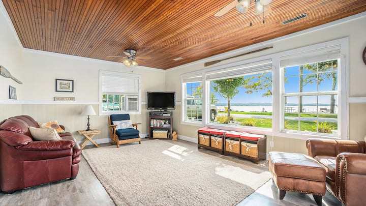 Lakefront Cottage On Bear Lake - Bear Lake, MI