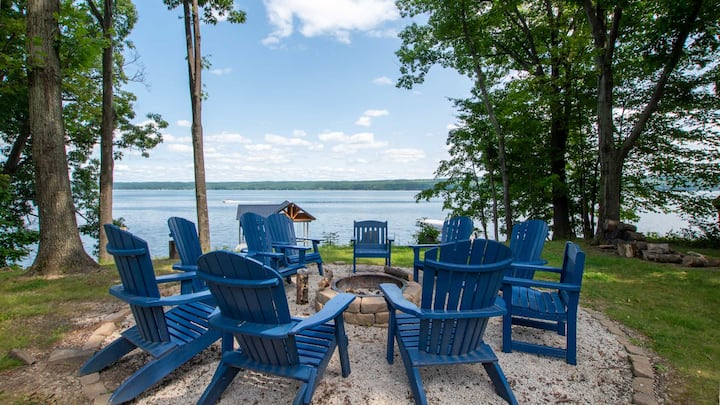 Seneca Shores: Lakeside Luxury With Hot Tub! - Lodi, NY