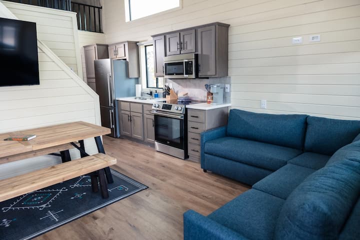 Cottonwood Cabin - Parks, AZ