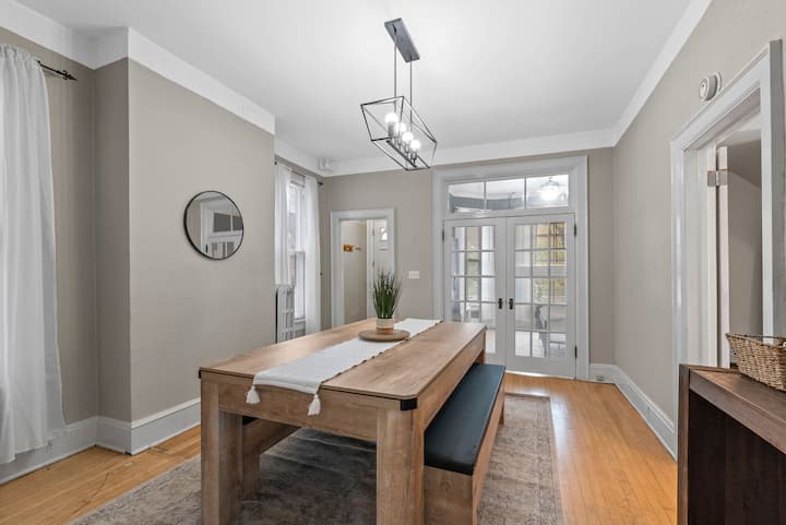 Tranquil Downtown Haven | 3-bed, 2-bath Delight - Milwaukee