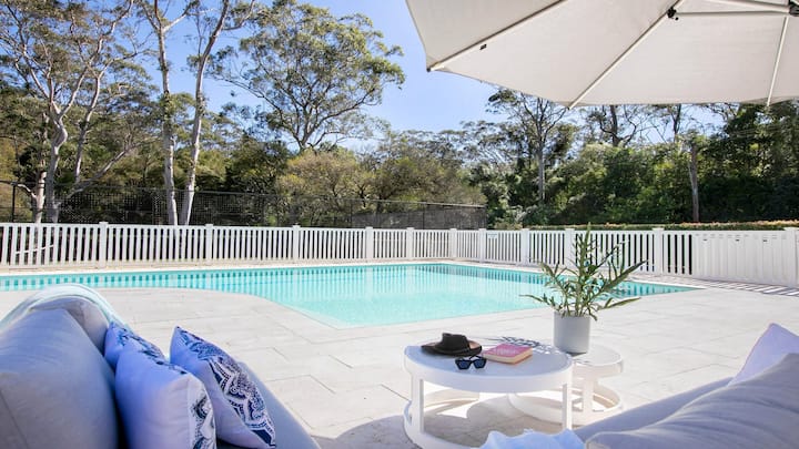 Resort Style Living With Pool, Tennis Court And Be - Terrigal