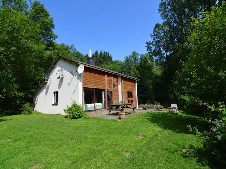 Cosy Holiday Home In Noirefontaine With Garden - Bouillon