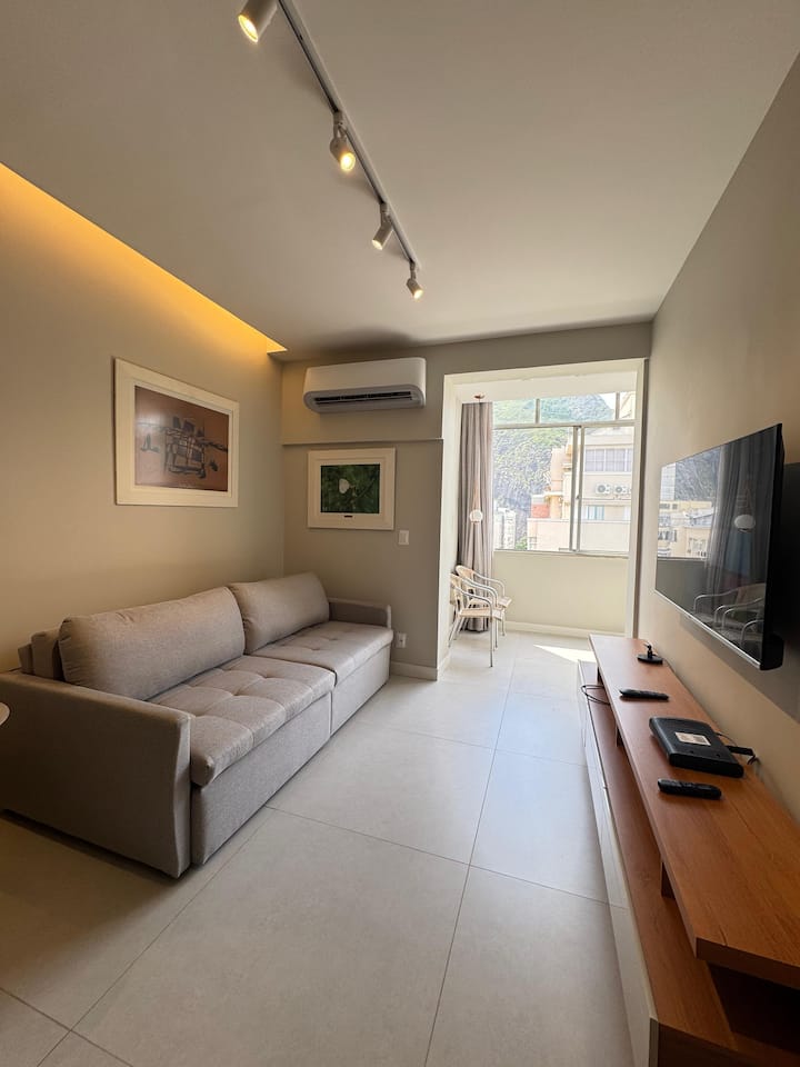 Apartamento A 4 Minutos Da Praia Av. N.s 793/1102 - Brazil