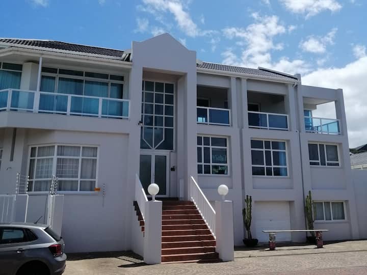 Room 5 - Port Alfred
