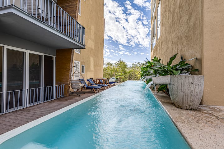 Stylish 2-level Loft W Pool, Gym & Jacuzzi - Puerto Vallarta