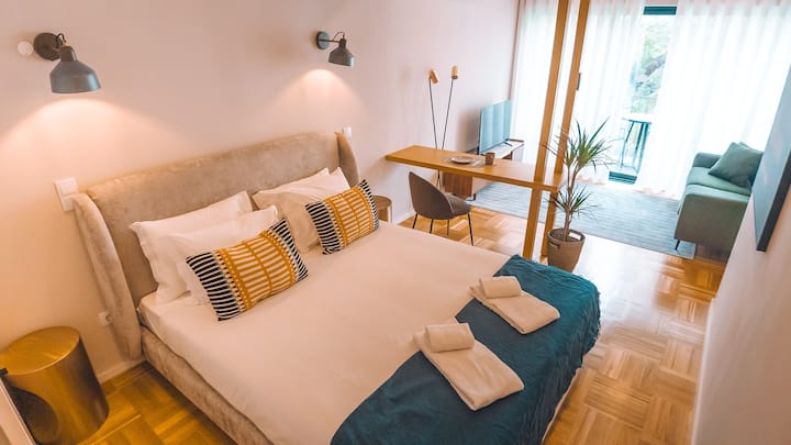 Sophisticated Studio Near Crystal Palace Gardens - Porto
