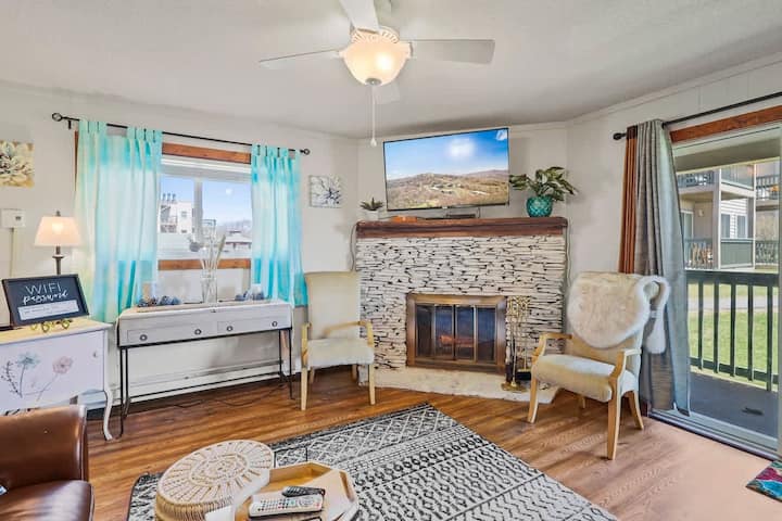 Cozy Mountain Condo Retreat In Beech Mountain - Beech Mountain, NC