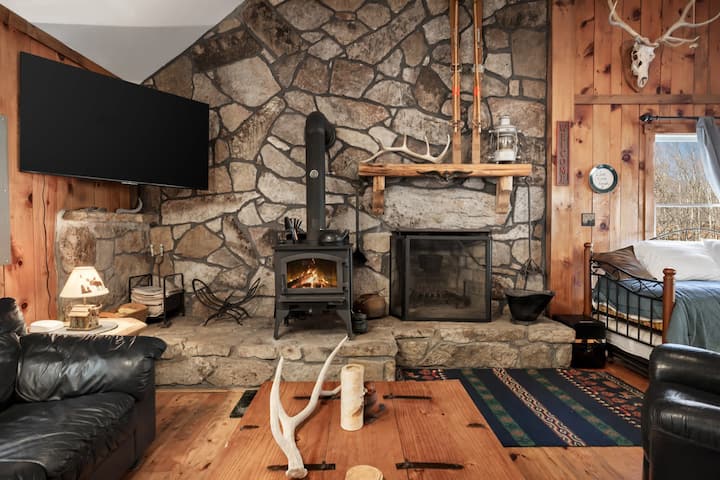 River Access, Loft, Deck, Wifi & Pet Friendly - West Virginia