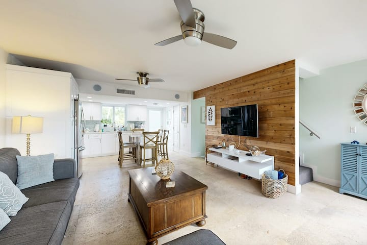 3 Br Townhouse Near Beach & Marina, Shared Pool - Key Largo