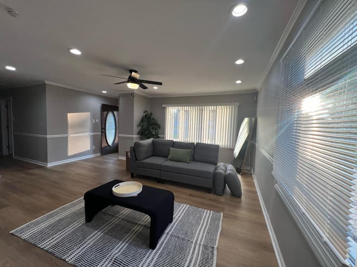 Serene 4br Oasis In Tinley Park - Tinley Park, IL