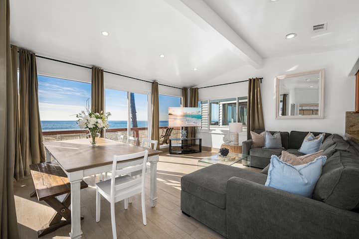 Oceanfront Home With Stunning Balcony Views - Newport Beach, CA