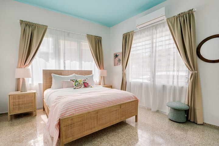 Modern Apartment In Condado | With Nice Pool - San Juan