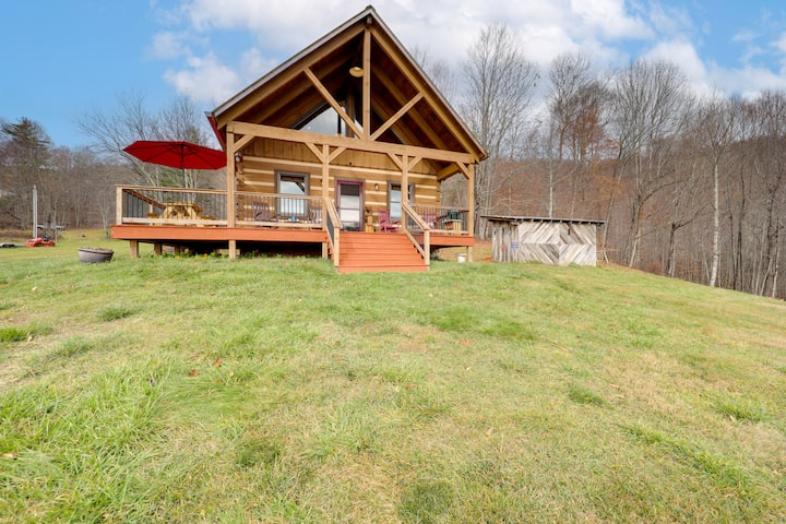 Hike, Ski & More: Blue Ridge Mountain Escape - West Jefferson, NC