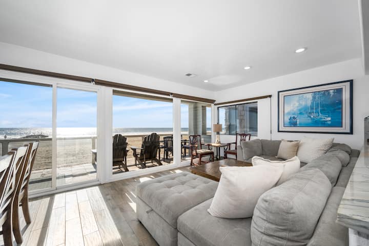 Oceanfront Duplex With Direct Beach Access - Newport Beach, CA
