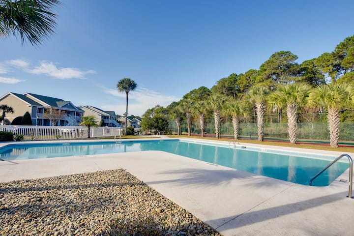 Pond Views & Community Perks: Sunset Beach Condo! - Sunset Beach, NC