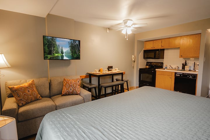 Sc 2214: Mountain Magic | Slopeside Studio - Snowshoe