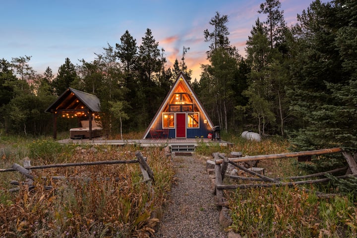 A-frame - Hot Tub - Arcades- 35 Min 2 Yellowstone - Island Park, ID