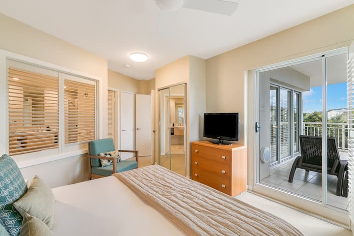 The Pool Resort Kingscliff - 1 Br Spa Suite (7120) - Tweed Heads