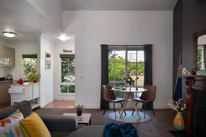 Lucini Two - Outdoor Deck With Bush Views - Daylesford