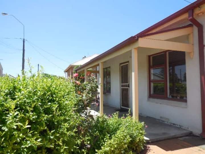 Charming Cottage In The Heart Of Goolwa - Middleton