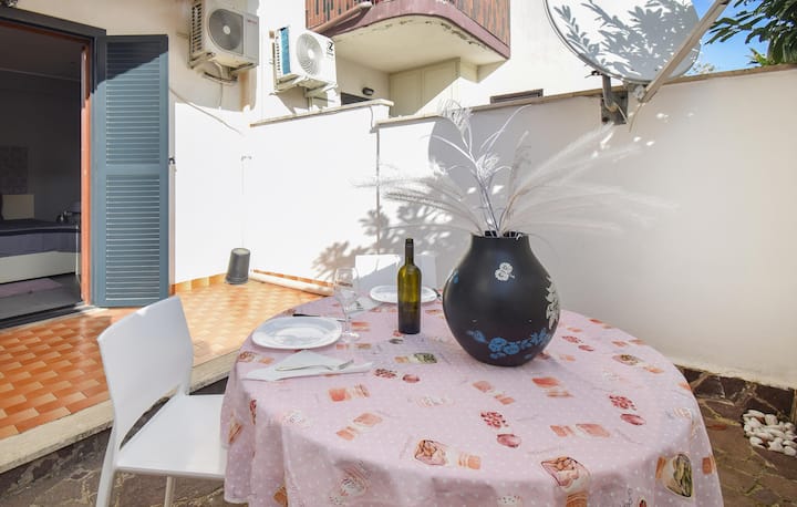 Gorgeous Apartment In Marina Di Ardea - Ardea