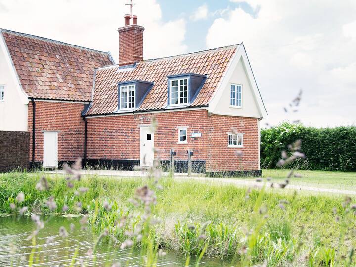 The Cottage By The Suffolk Cottage Collection - Saxmundham