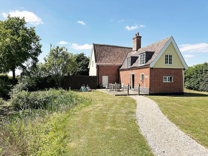 The Cottage By The Suffolk Cottage Collection - Saxmundham