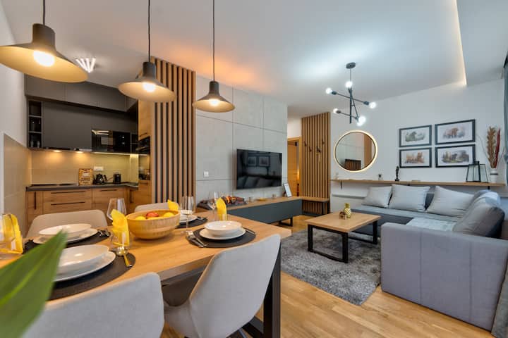 Lazy Bear 50 Modern Mountain Spa - Zlatibor