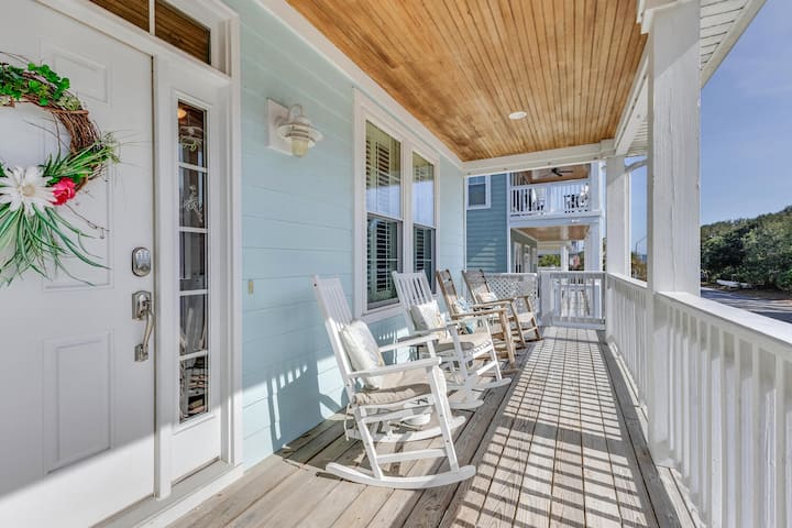 Turtle Time-spacious Cottage Steps To Kure Beach - Kure Beach, NC
