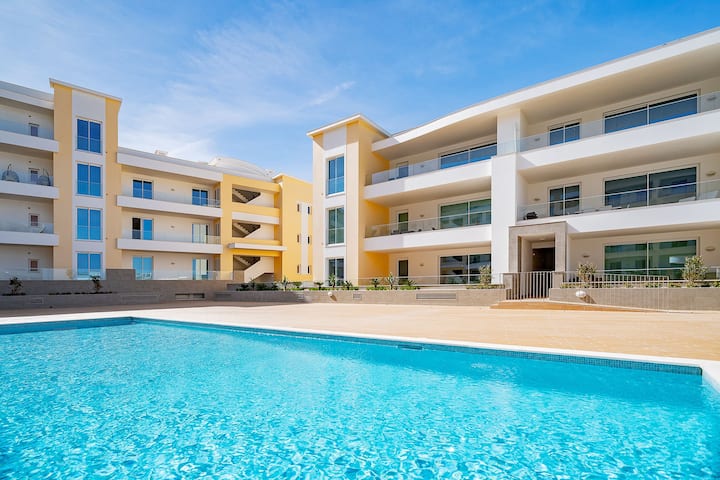 Lagos Marina View 2 With Pool By Homing - Lagos