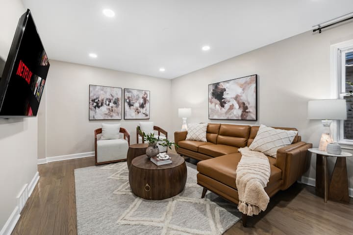Cicero’s 3-br Urban Oasis - Burbank, IL