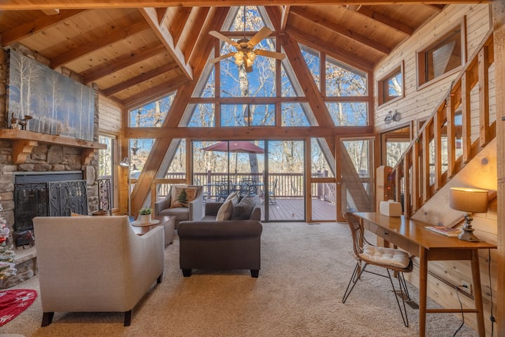 Lakefront Timberline Chalet By Innsbrook - Innsbrook, MO