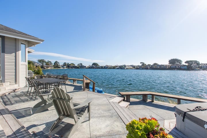 Seadrift Lagoon Retreat W/ Hot Tub & Deck - Stinson Beach, CA