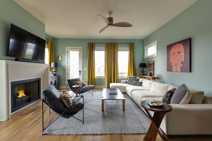 The Lyric • Luxury Home With Rooftop + Firepit - Tennessee