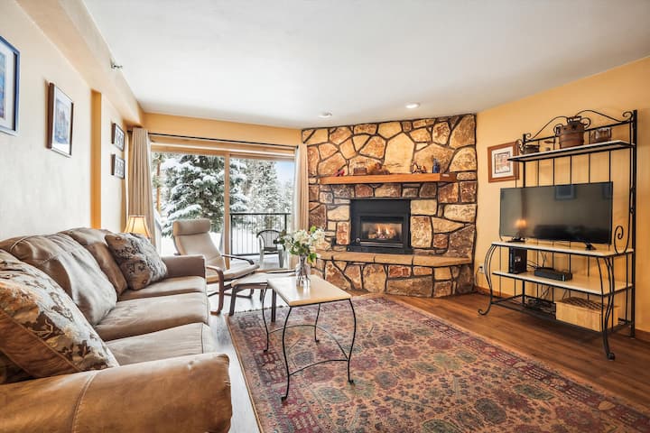 Cozy 1br Condo With Hot Tub Atrium 005. - Breckenridge, CO