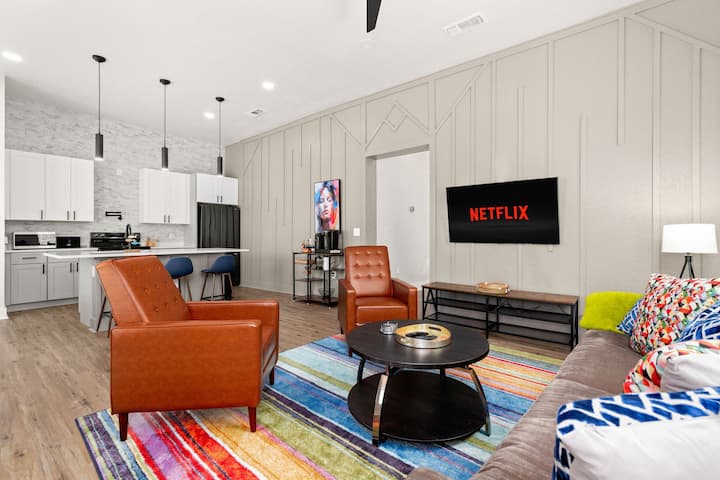 Modern Home Nr Dt, River Walk, Alamo | Wifi Games - Highland Hills - San Antonio