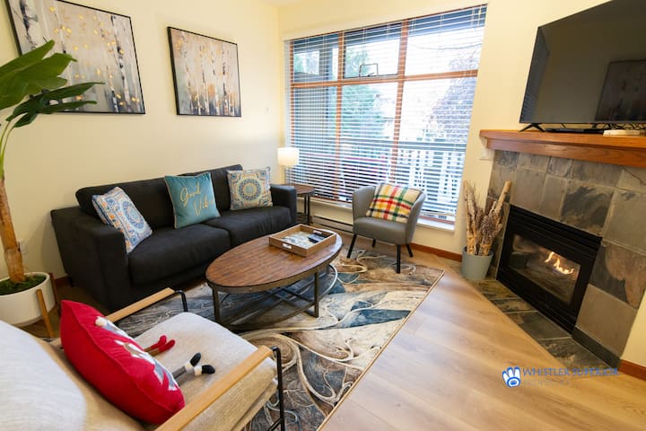Central Village Condominium With Free Parking - Whistler Blackcomb