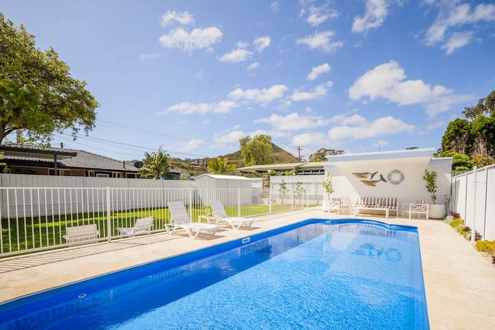 Shoal Shack 72, 72 Tomaree Rd - Pool, Pet Friendly - Nelson Bay