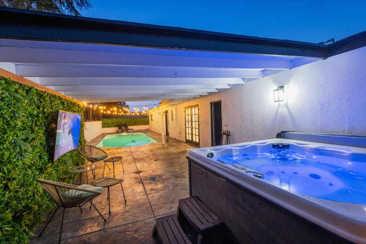 Lego House + Pool/jacuzzi + Putting Green - Vista, CA