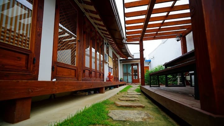 #한옥마을 #경기전 #전동성당 #향교 청명 - Jeonju-si