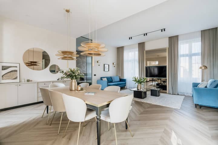 Royal Retreat: Wellness, Jacuzzi & Sauna - Kraków