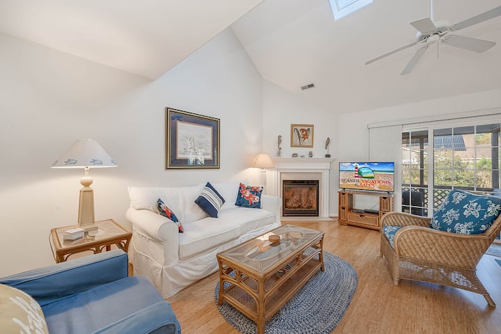 Bay Pony By Seaside Vacations & Sales - Chincoteague, VA