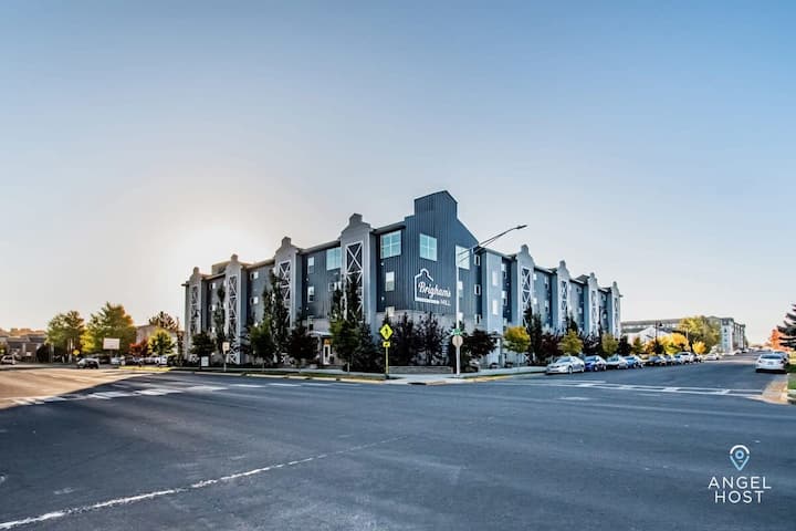 Close To Campus, Free Parking, Gym & Workspaces - Rexburg, ID