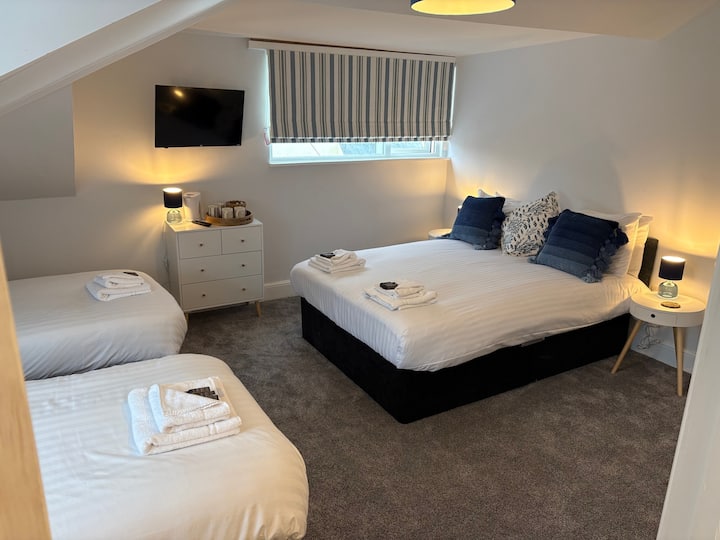 Family Room With Sea View - Criccieth