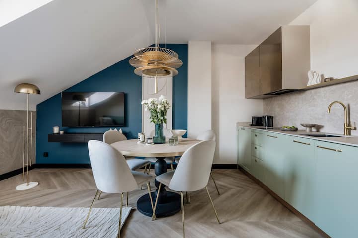 Stylish Two-bedroom Escape - Krakow