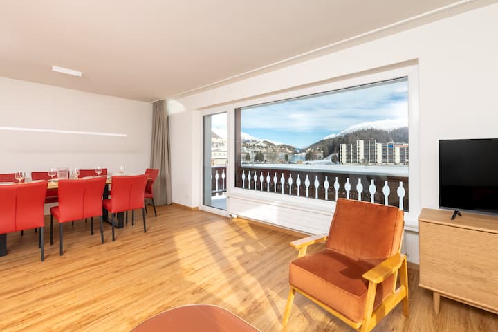 Sleek New Alpine Escape With Breathtaking Views - Silvaplana