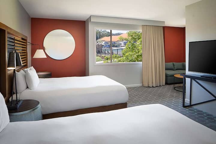 Located Among Trees, 2 Rooms W/ Scenic View - Santa Cruz, CA