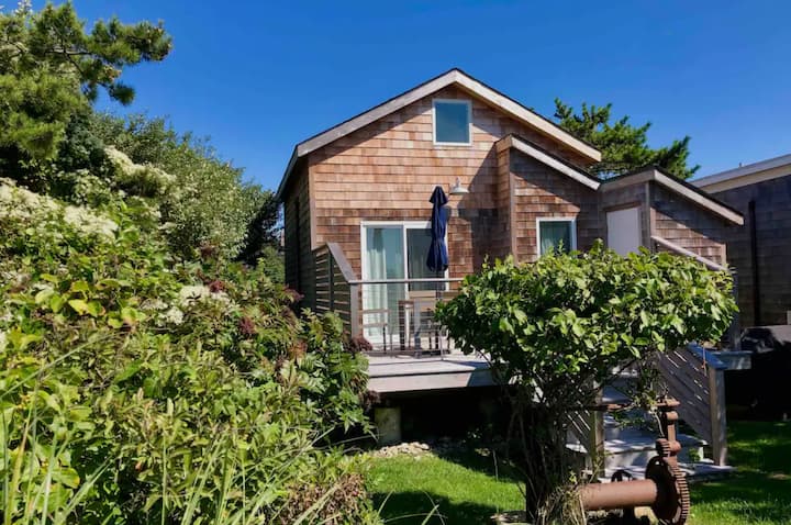 Sunset Studio Loft Cottage - 몬타우크