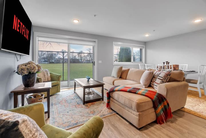 Pristine Birmingham Retreat - Birmingham, MI