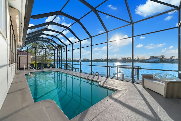 Jambers Marco Island Waterfront Home W/heatd Pool - Marco Island, FL